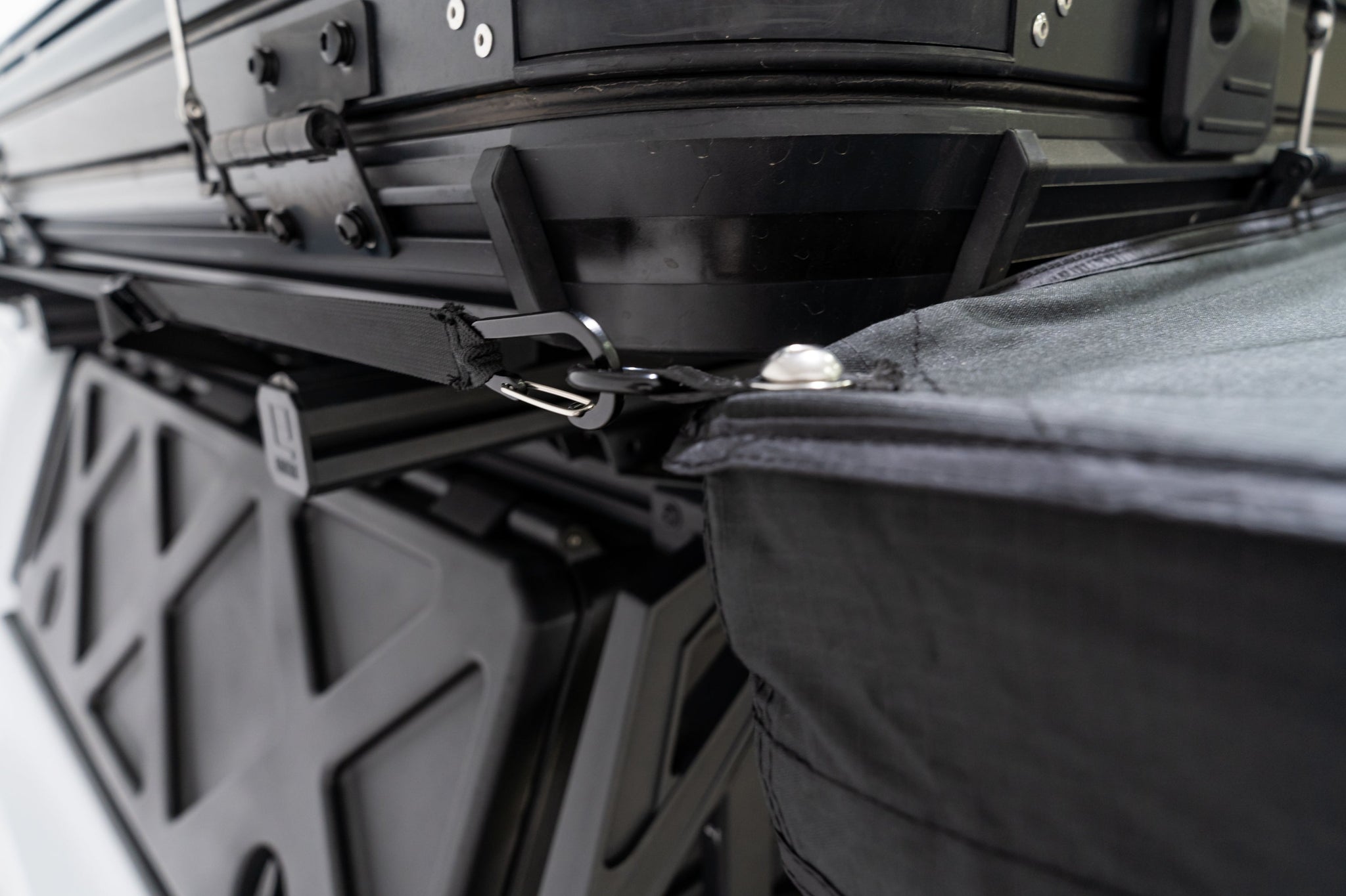 270 Awning V2 – Overland Addict